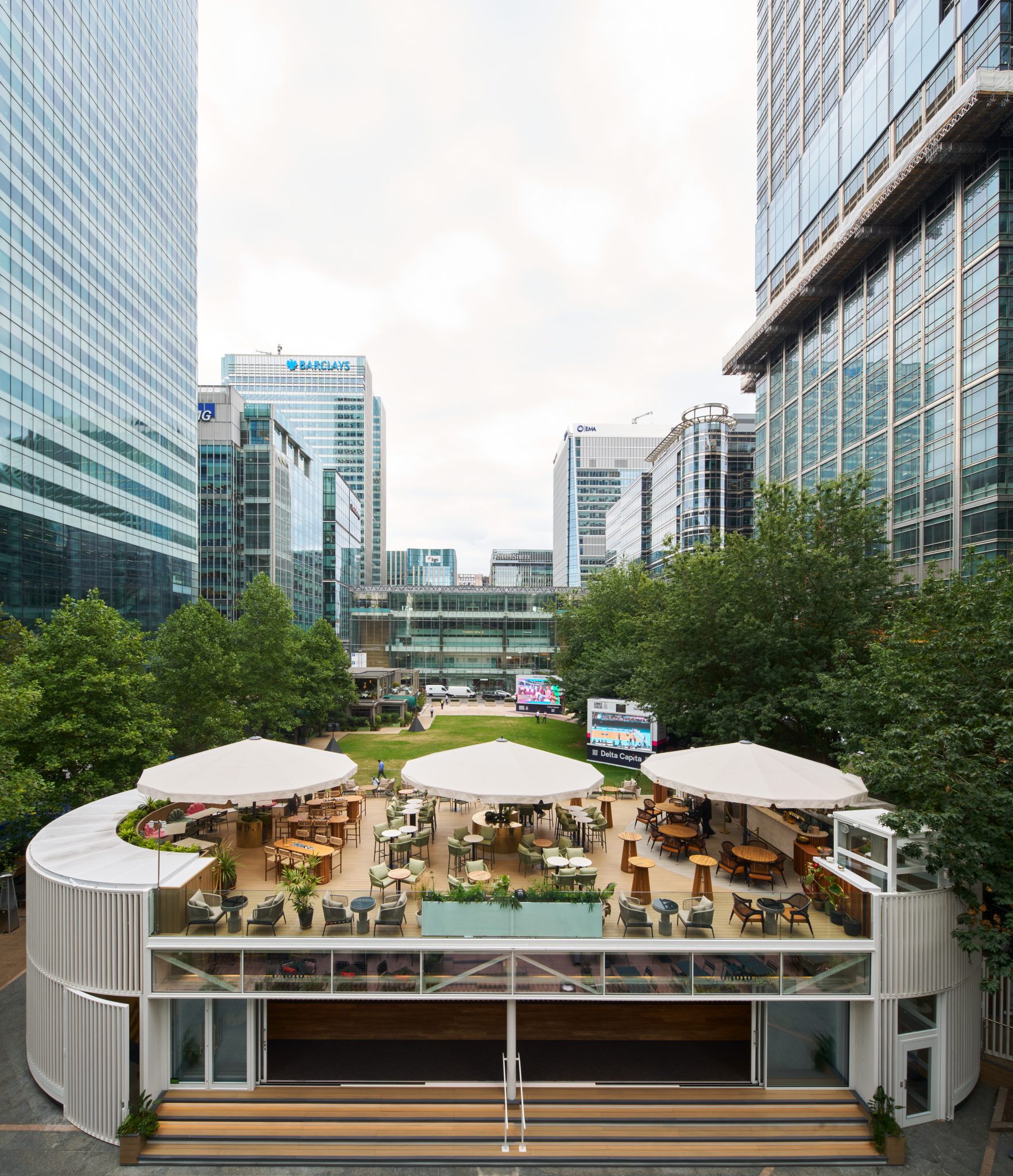 Oasis Bar & Terrace - Ice Rink Canary Wharf